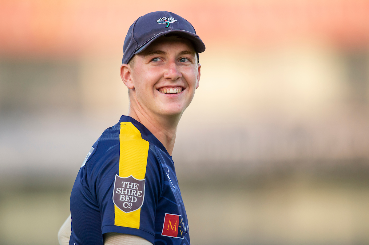 Brook signs new two-year extension - Yorkshire County Cricket Club