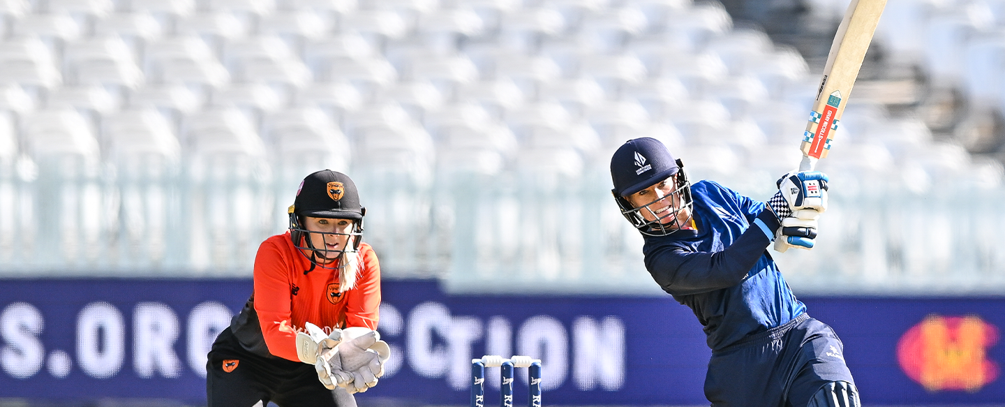 Lauren Winfield-Hill - Batter & Wicket-keeper | YCCC Player Profile