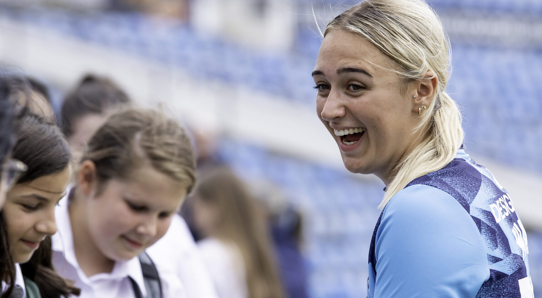 Maddie Ward signs new contract extension - Yorkshire County Cricket Club