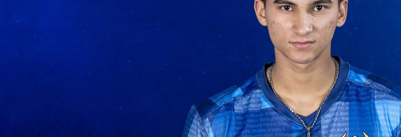 Alex Wade signs first professional contract for Yorkshire - Yorkshire ...